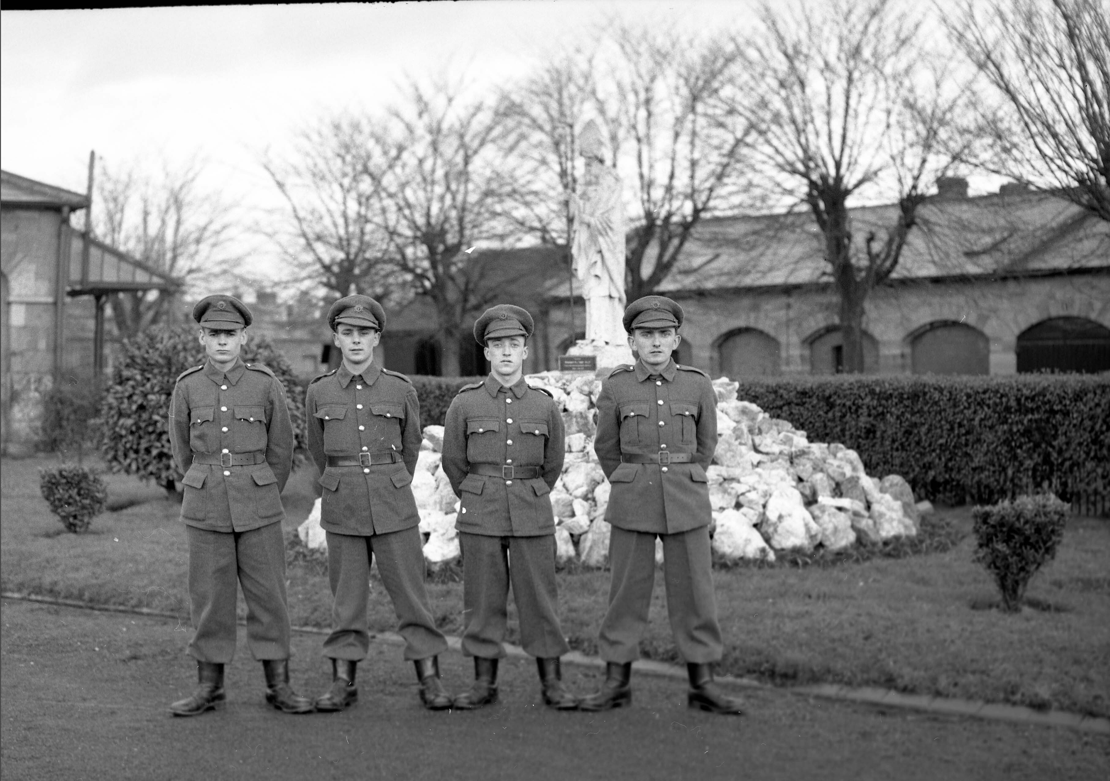Military Archives | Army and naval service recruits [1930-1968]
